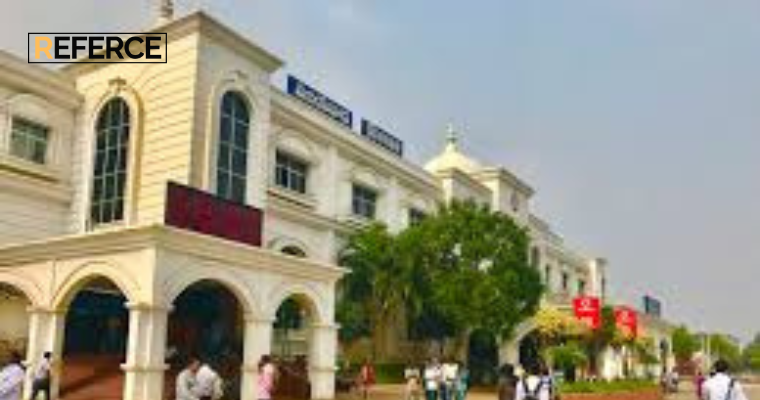 Top 10 Railway Stations in India: Big Hubs & Must-Sees